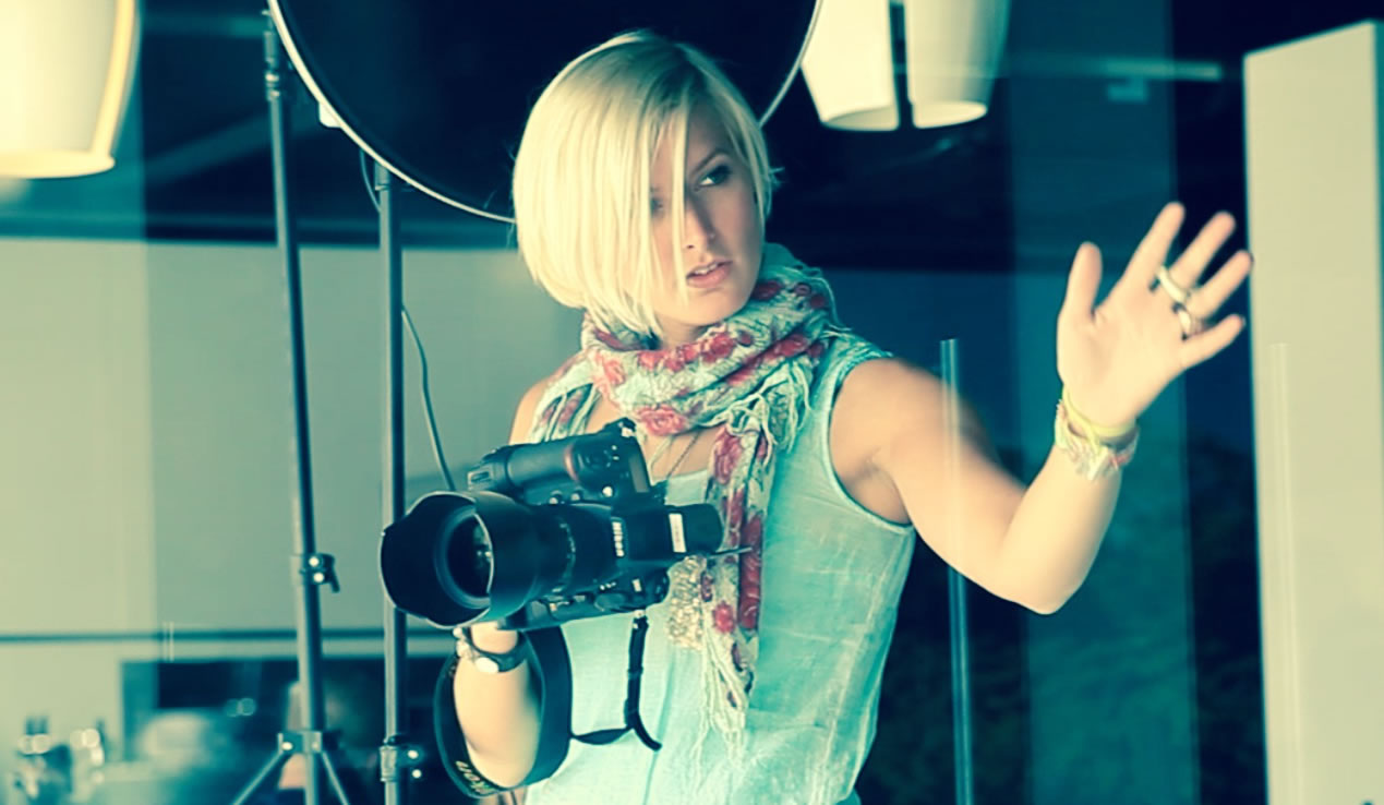 Sushilla Kouwen brengt ontwrichting door het raam in beeld – Somfy ...